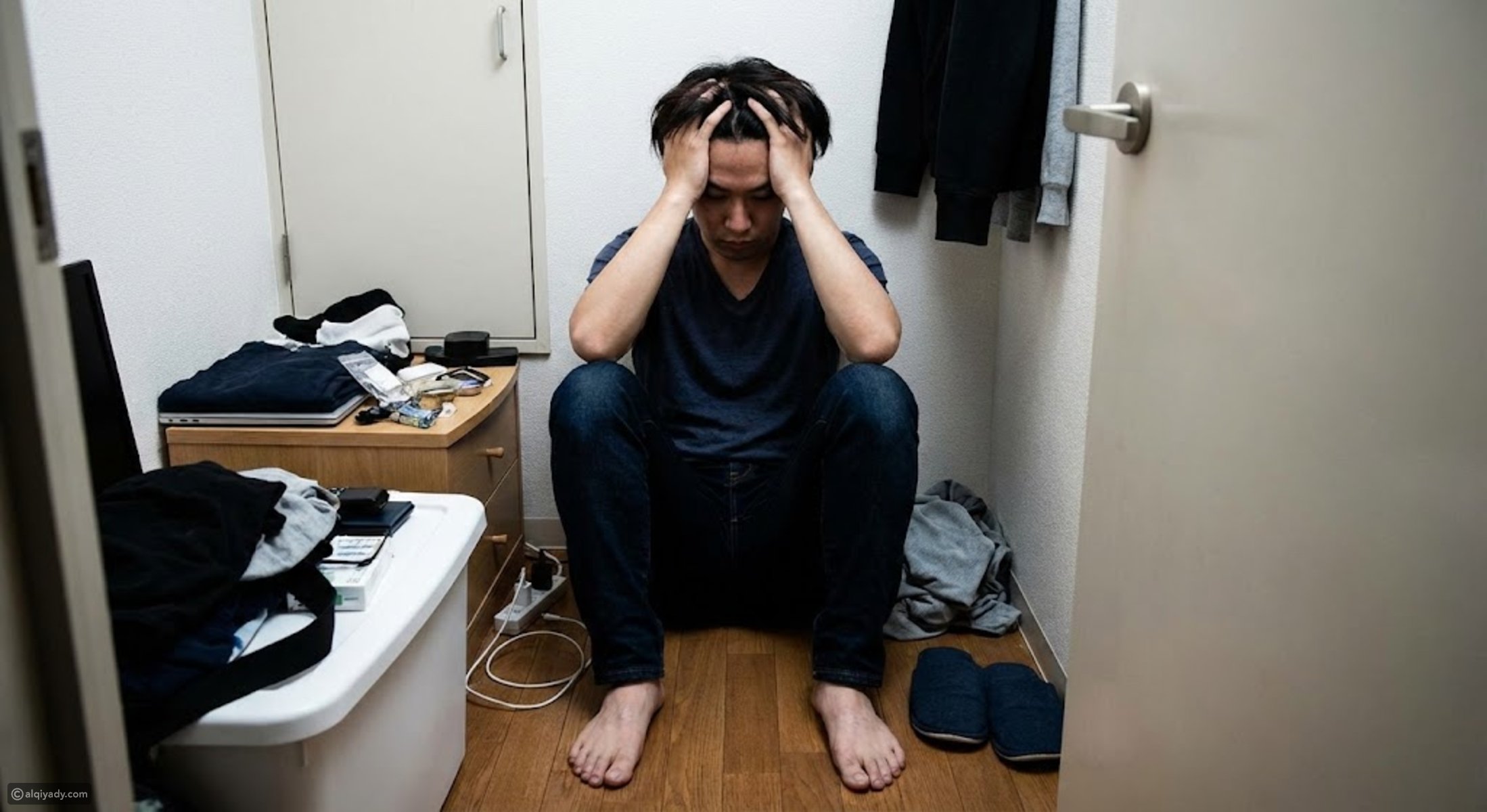 10 behaviors that reveal a person is unhappy in their life