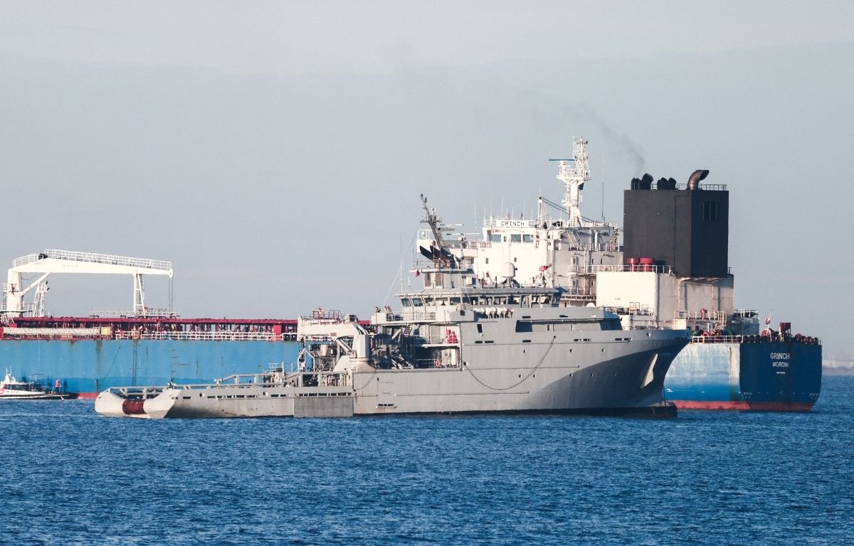 Le pétrolier « Grinch », soupçonné d’appartenir à la flotte fantôme ...