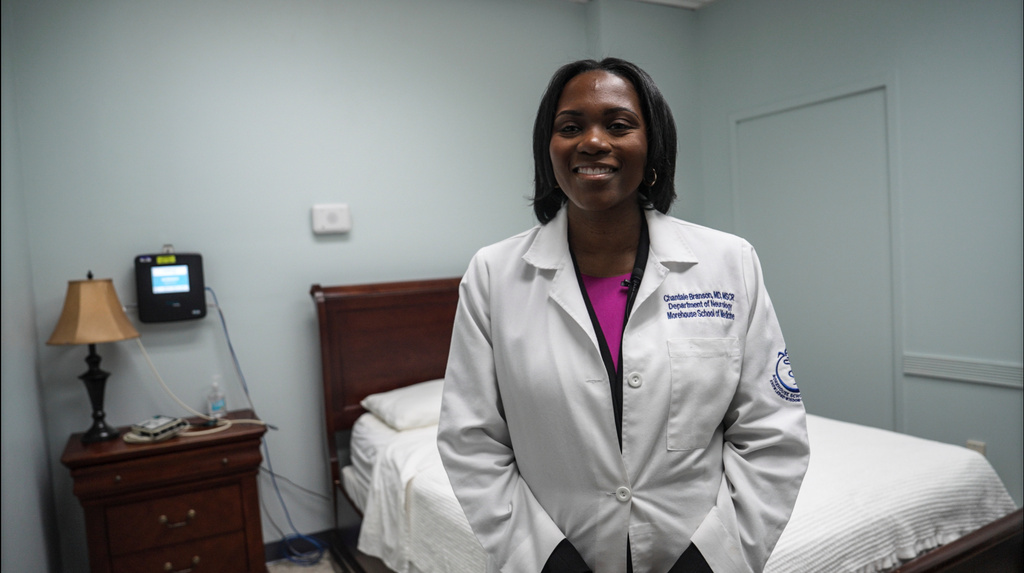 Sleep-tracking devices have limits. Experts want users to know what ...