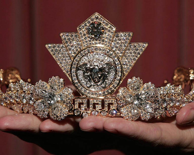 The story of the $5 million tiara Madonna wore in her iconic 1995 ...