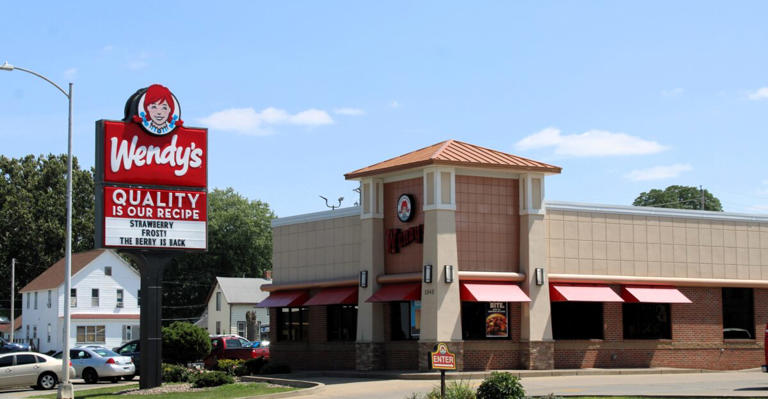 350 Wendy’s locations go dark as chain faces worst contraction in history