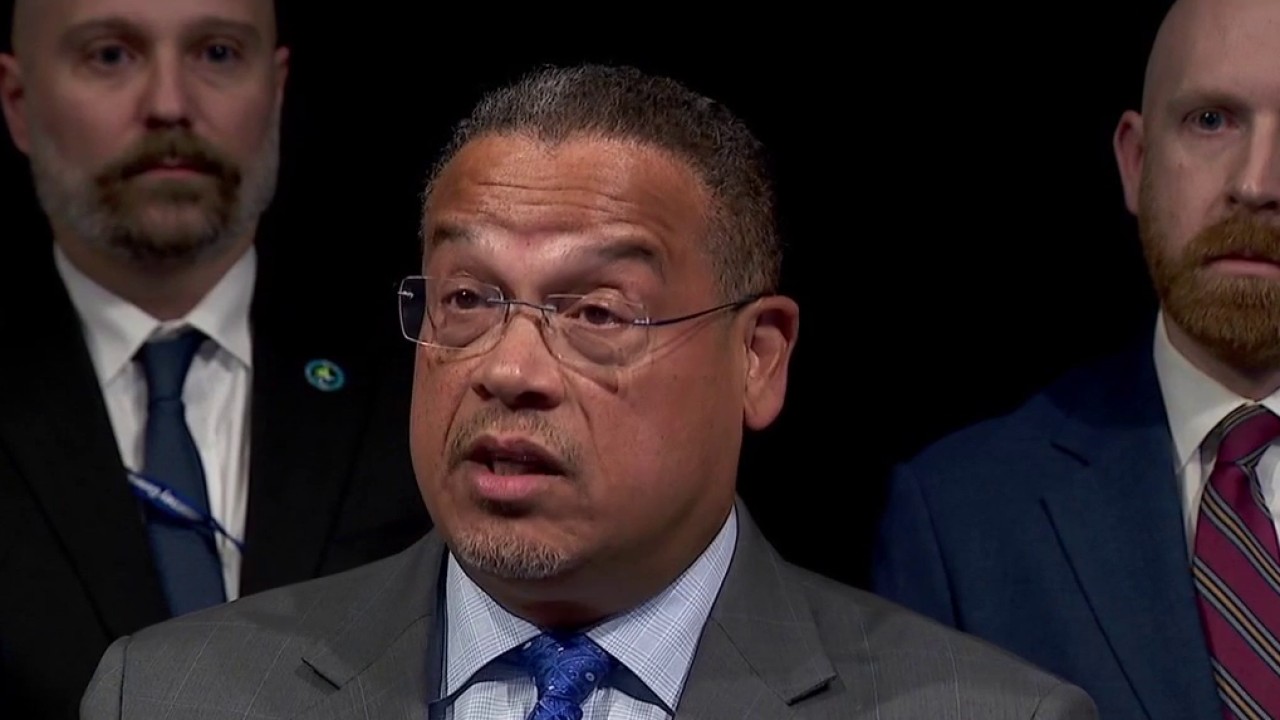 What are the legal options for the Border Patrol shooting in Minneapolis?