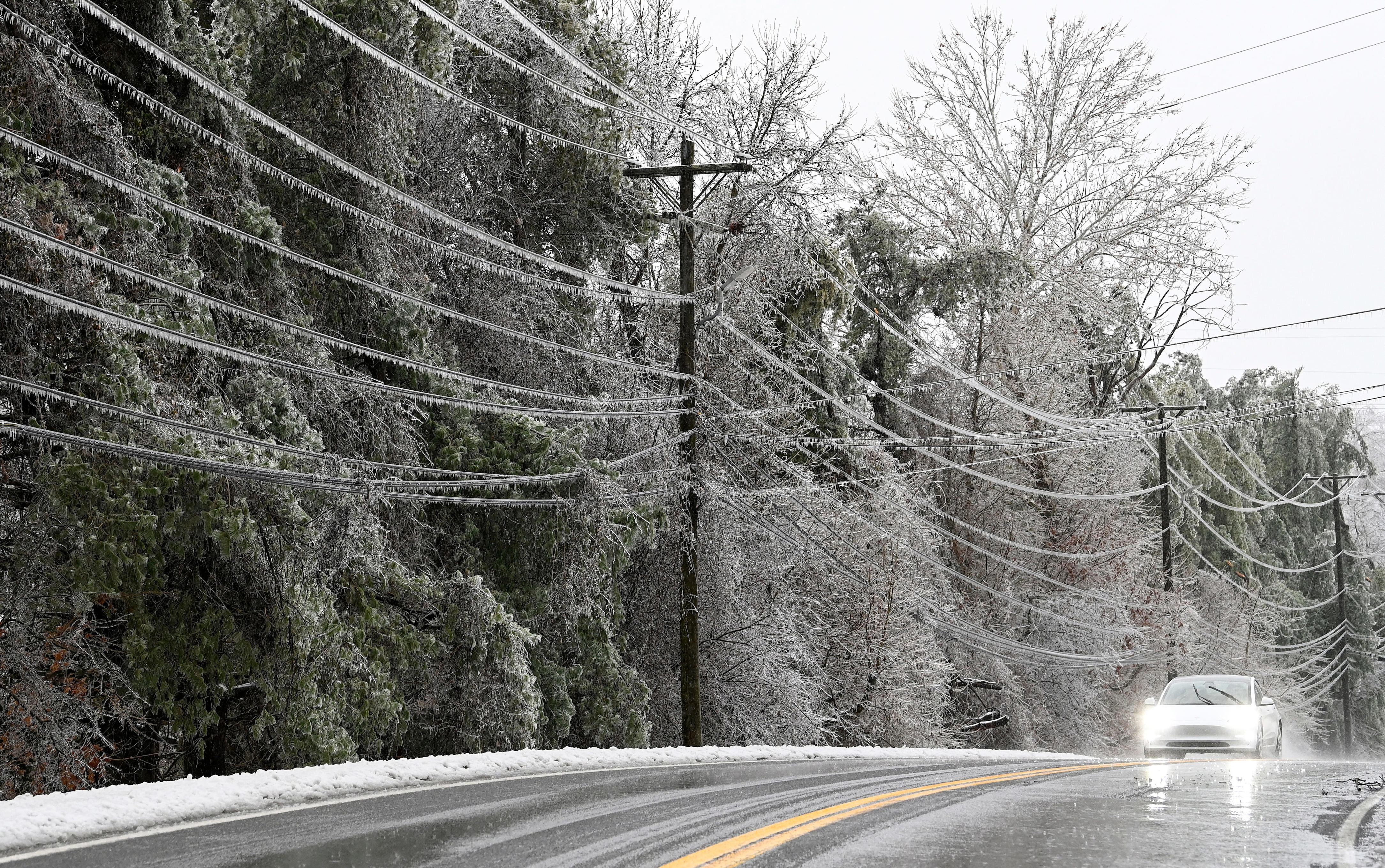 Without power? How to stay warm in Nashville, Middle TN amid winter storm