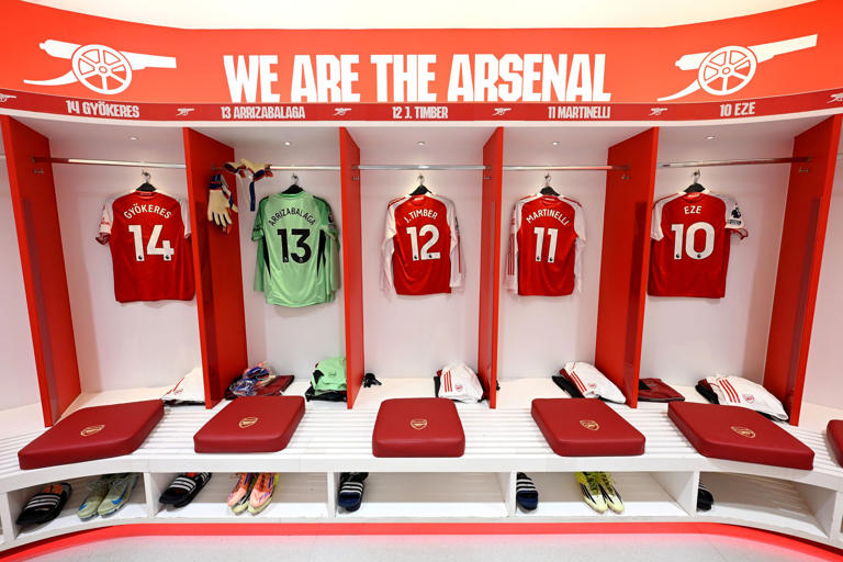 Arsenal 2-3 Man Utd: Cunha curls home stunning winning goal - Live