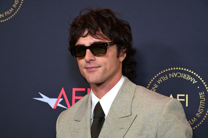 Fans push back on Jacob Elordi James Bond rumors due to star's height