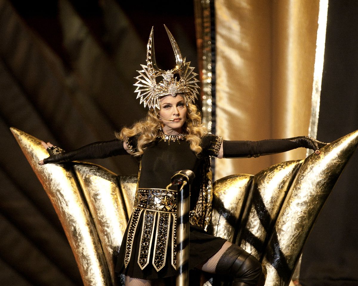 The story of the $5 million tiara Madonna wore in her iconic 1995 ...