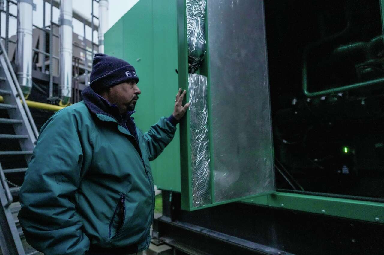 Texas winter storm live updates: Latest on Houston power outages, road ...