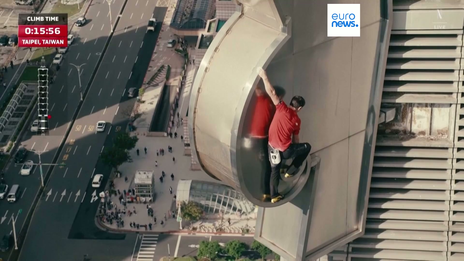 American rock climber Alex Honnold reaches top of Taipei 101 skyscraper ...