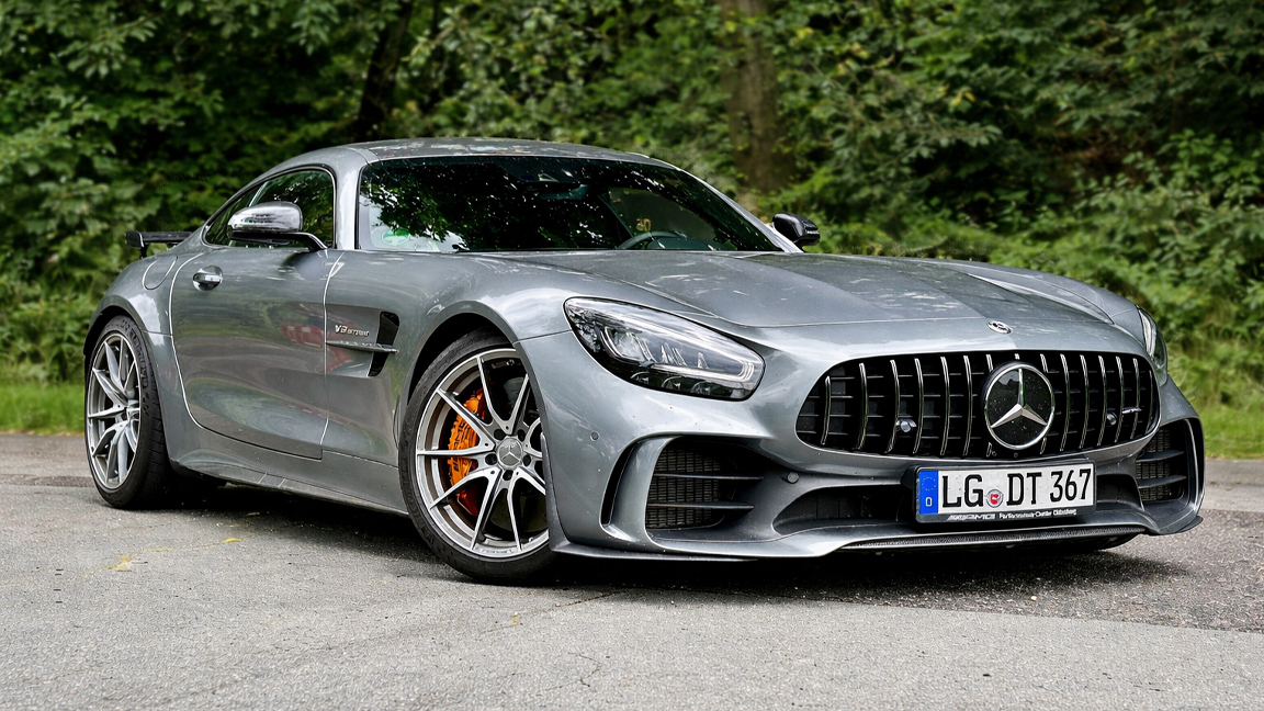 850HP AMG GTR hits 328KMH on Autobahn