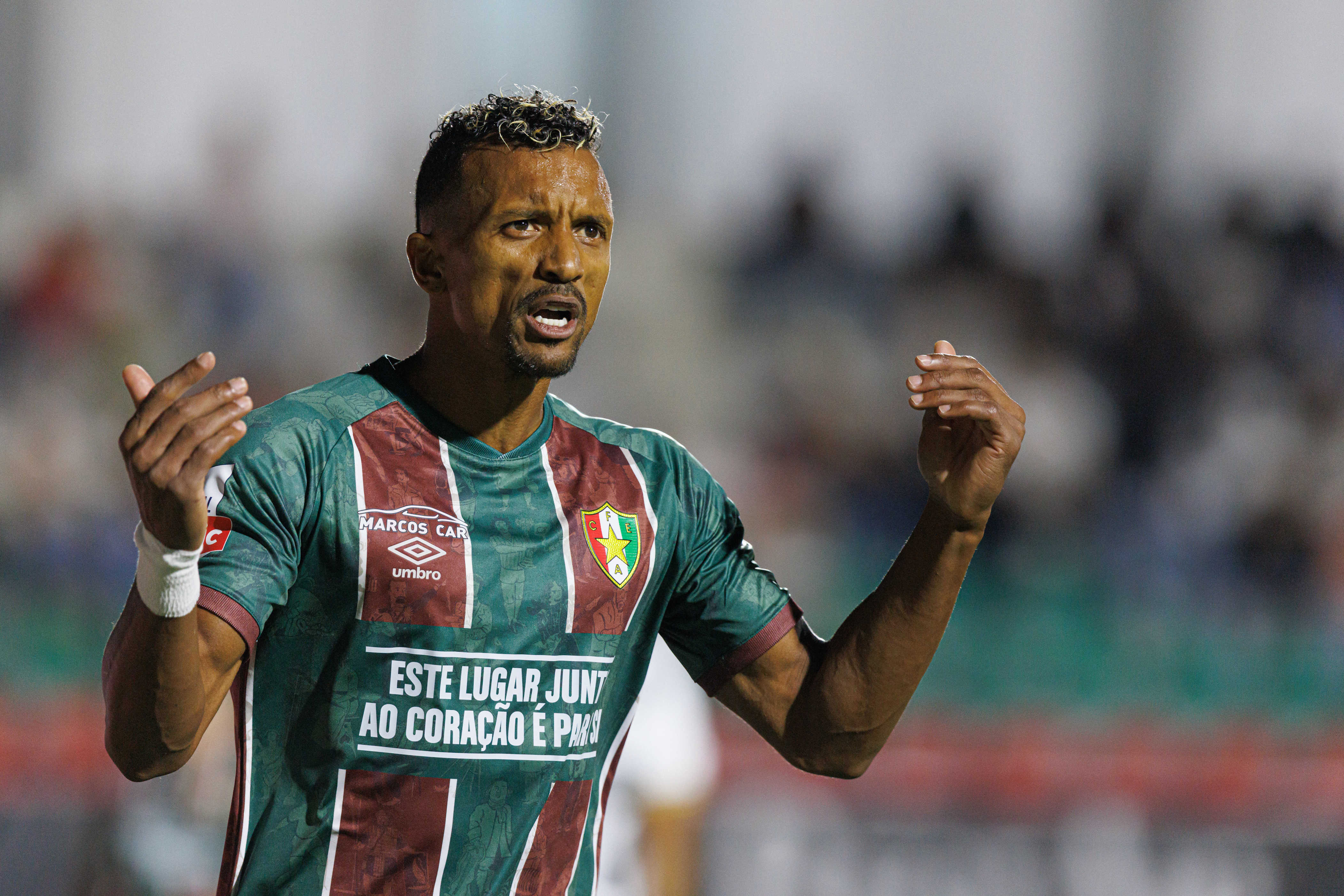 Nani (39) plukt voetbalschoenen van de wilgen voor ijskoud Kazachs avontuur