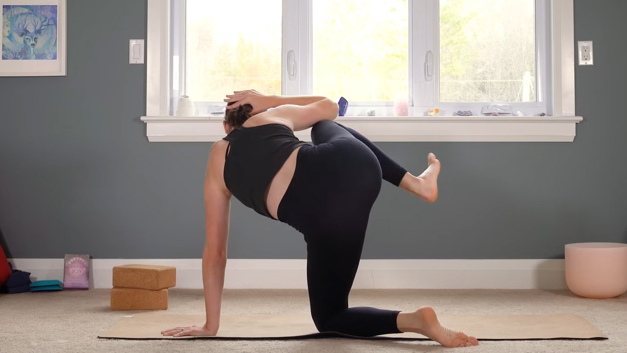 30 min core strength yoga