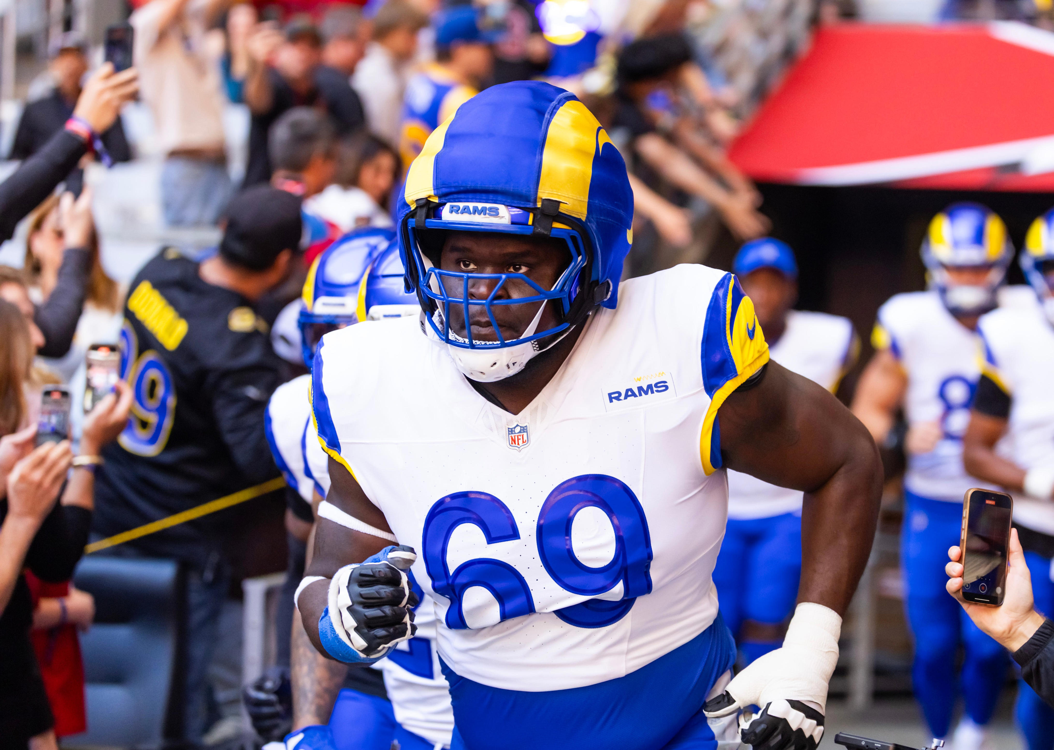 Why is Rams lineman's helmet big? Kevin Dotson's Guardian Cap explained