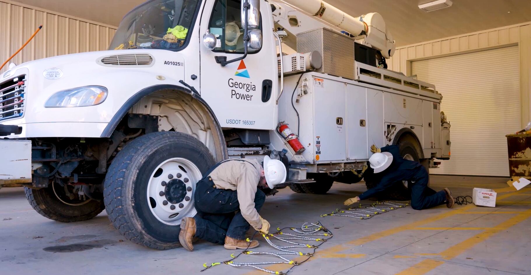 Ice storm leads to thousands of power outages across north Georgia