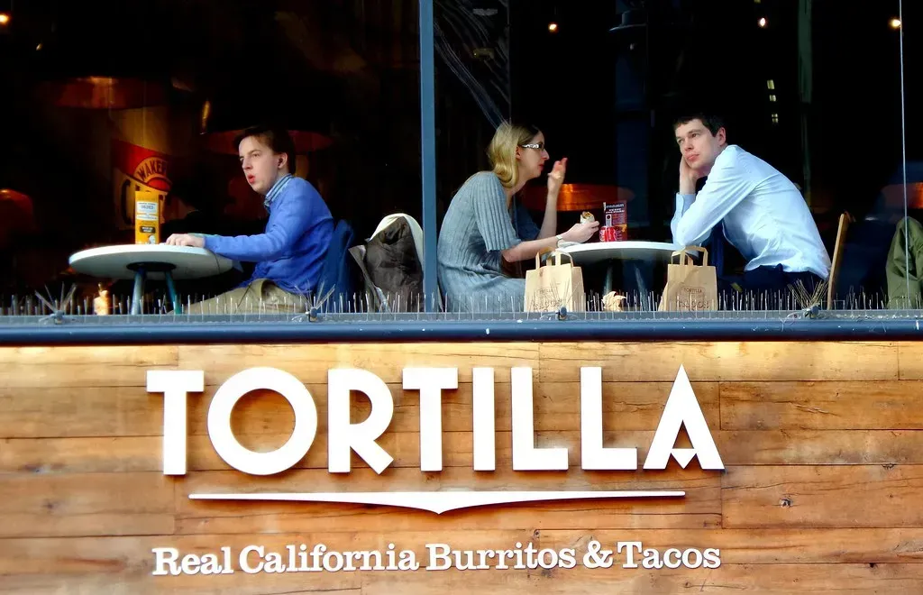 Seasoned waiters notice these 10 red flags the moment you open the menu