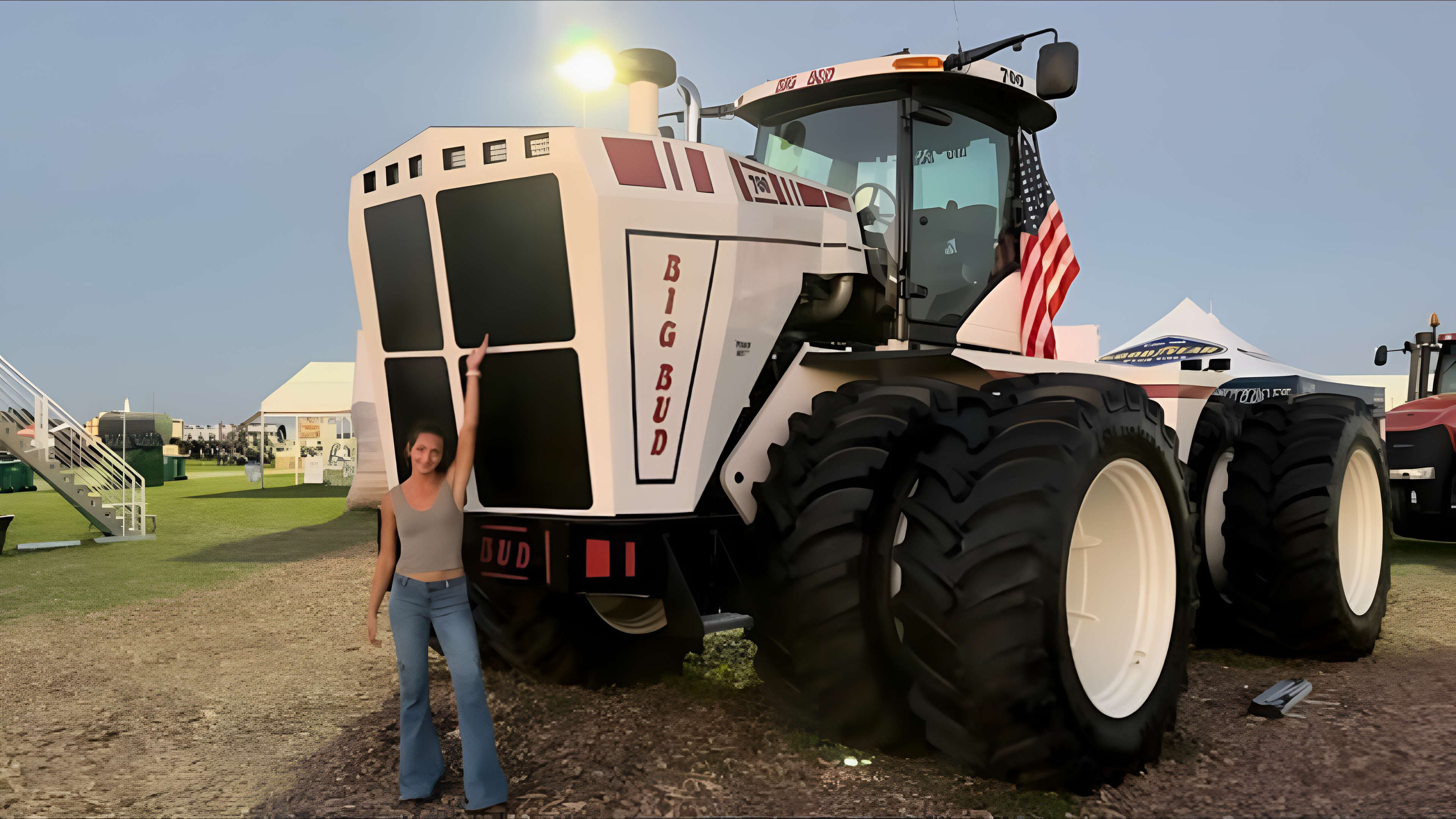 Tracks, tanks, high-speed planter – all in one rig 🚜