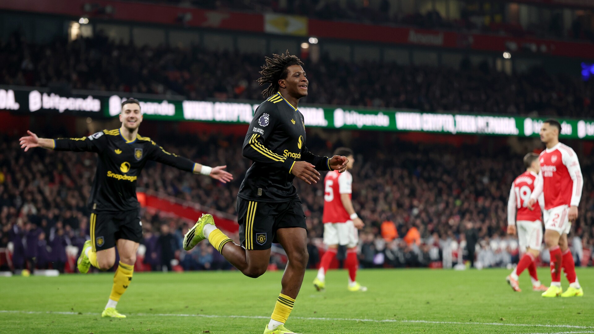 Patrick Dorgu's powerful golazo puts Manchester United in front of ...
