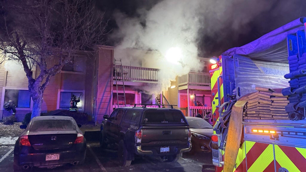 1 person injured and displaced from Aurora apartment fire