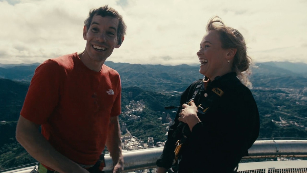 How Alex Honnold's wife felt watching him scale a nearly 1700 foot ...