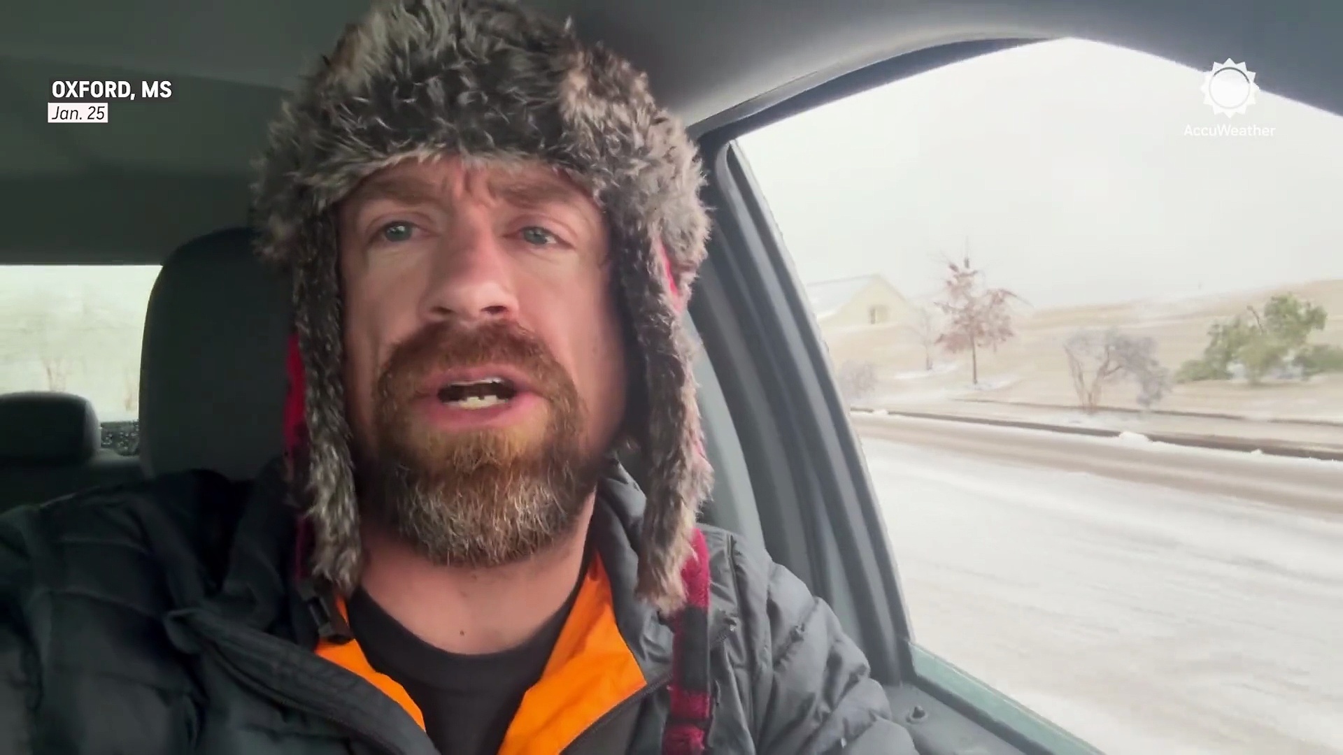 Widespread power outages amid ice storm in Mississippi