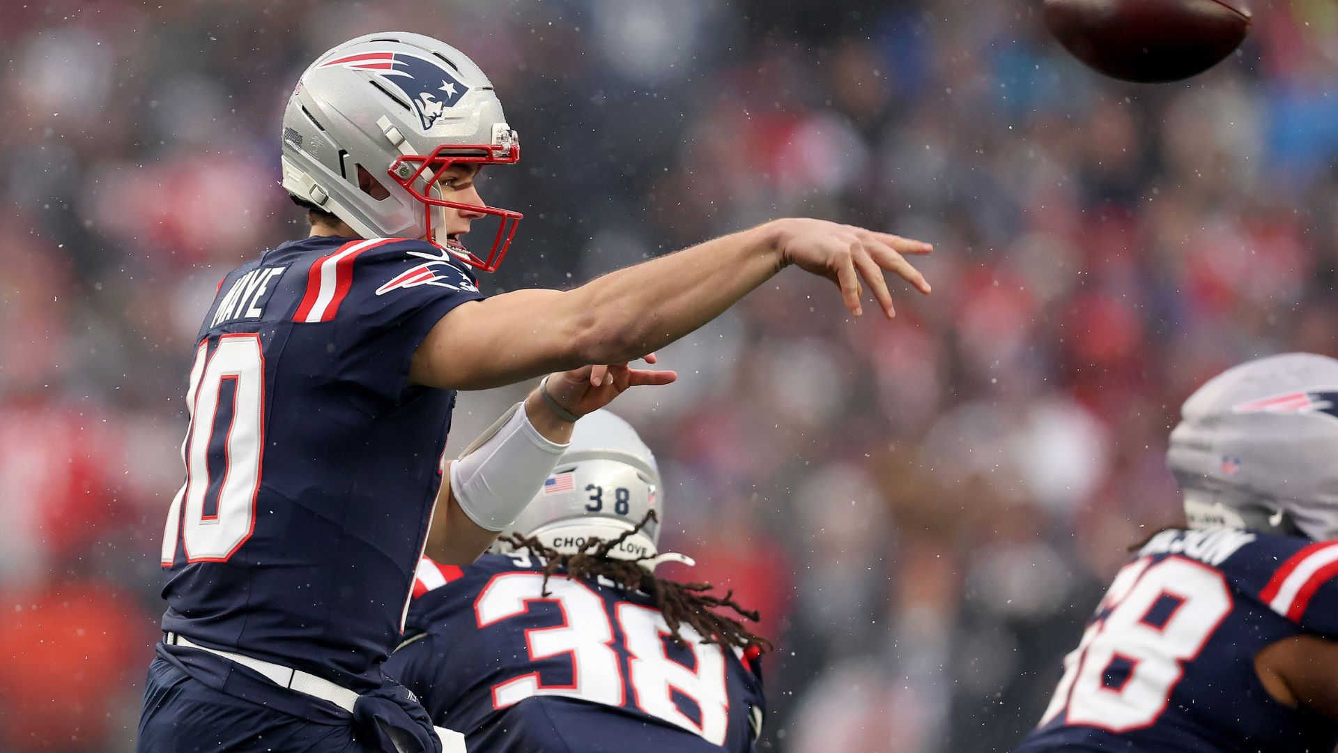 NFL football games today: Odds and predictions for Broncos-Patriots and ...