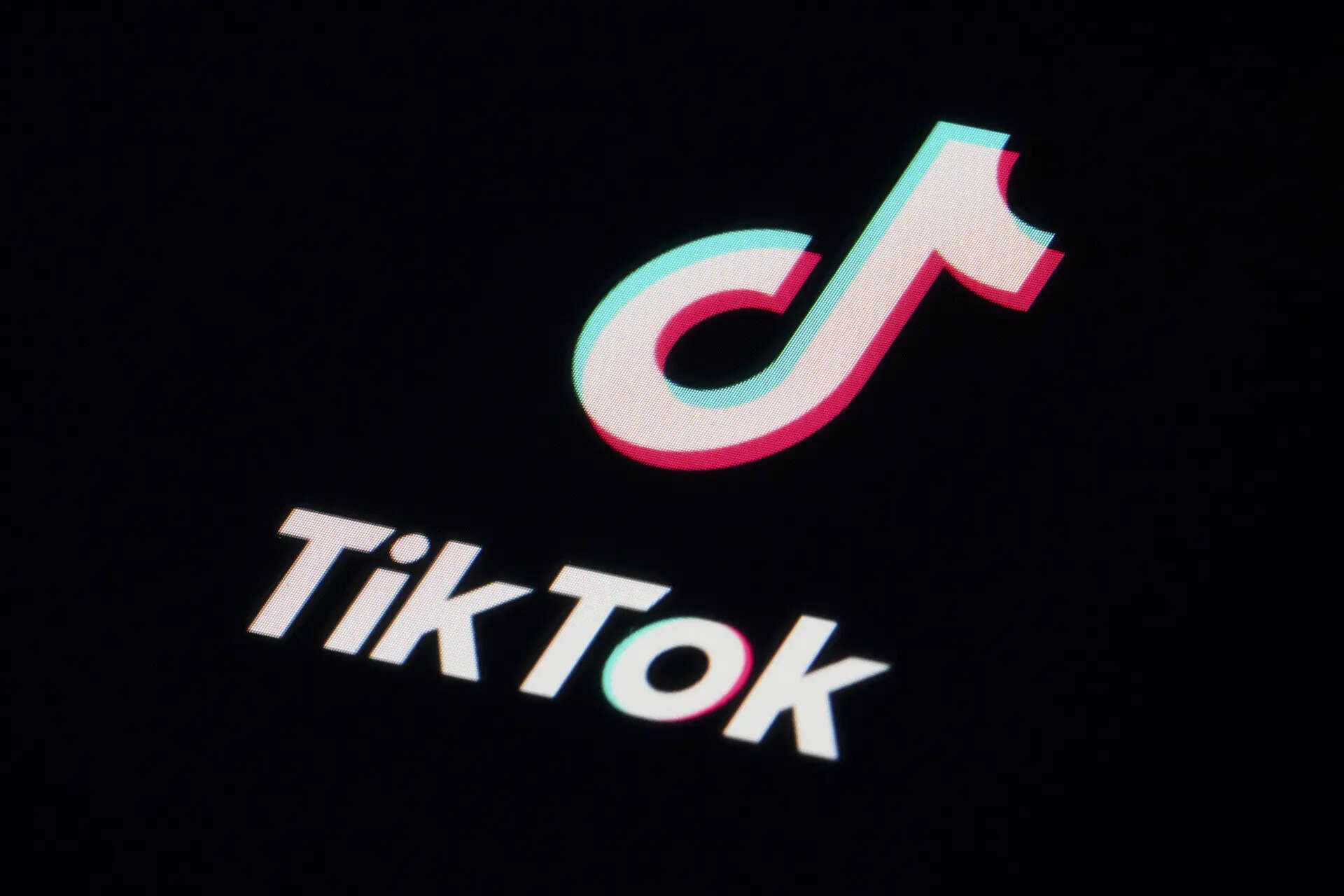 TikTok down: Users claim outage, just days after TikTok 'loses' its ...