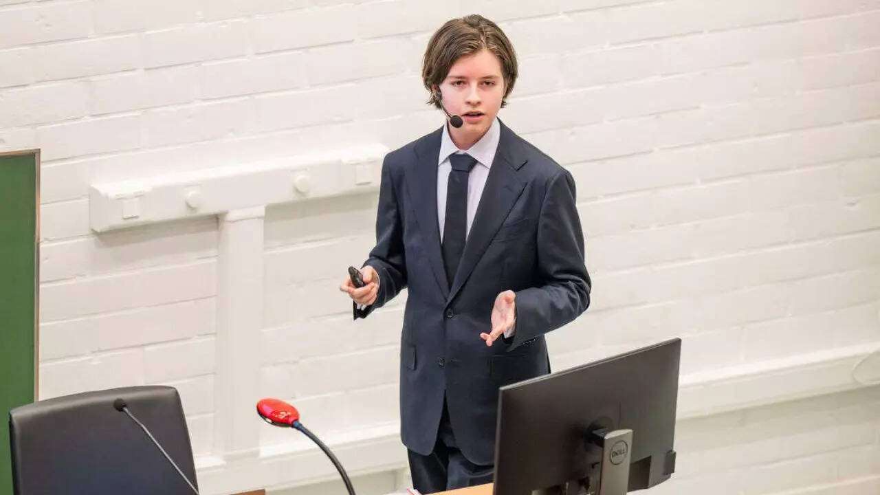 Meet Laurent Simons: He completed PhD in quantum physics at 15 and now ...