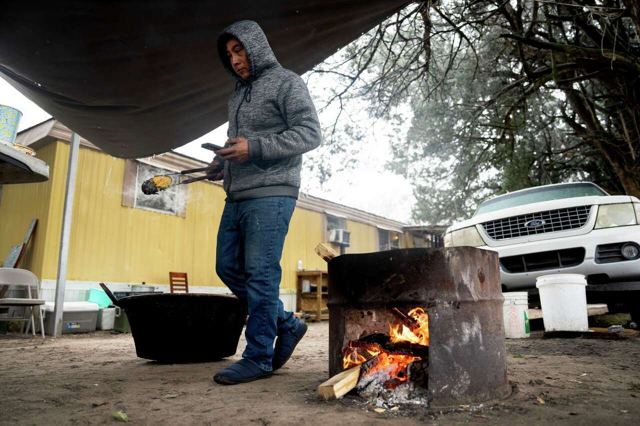 Texas winter storm live updates: Latest on Houston power outages, road ...