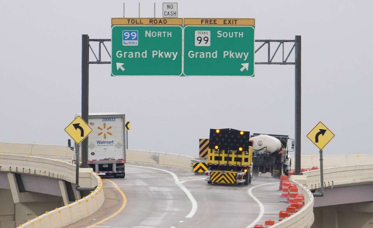 Texas winter storm live updates: Latest on Houston power outages, road ...