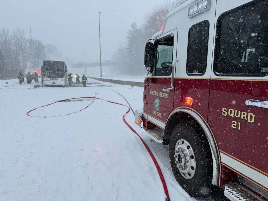5 injured in bus fire on Interstate 95 in Darien