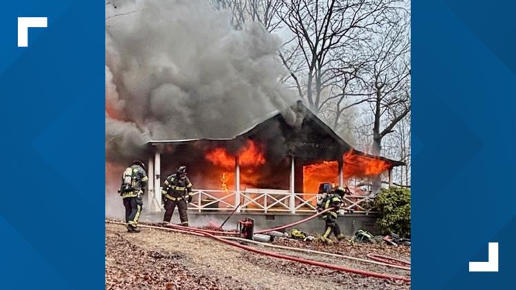 Fire destroys home in Pickens County