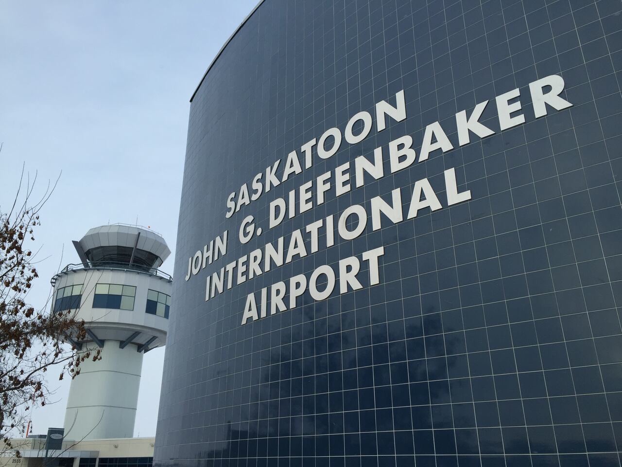 Vehicle fire at Saskatoon airport sparks police investigation