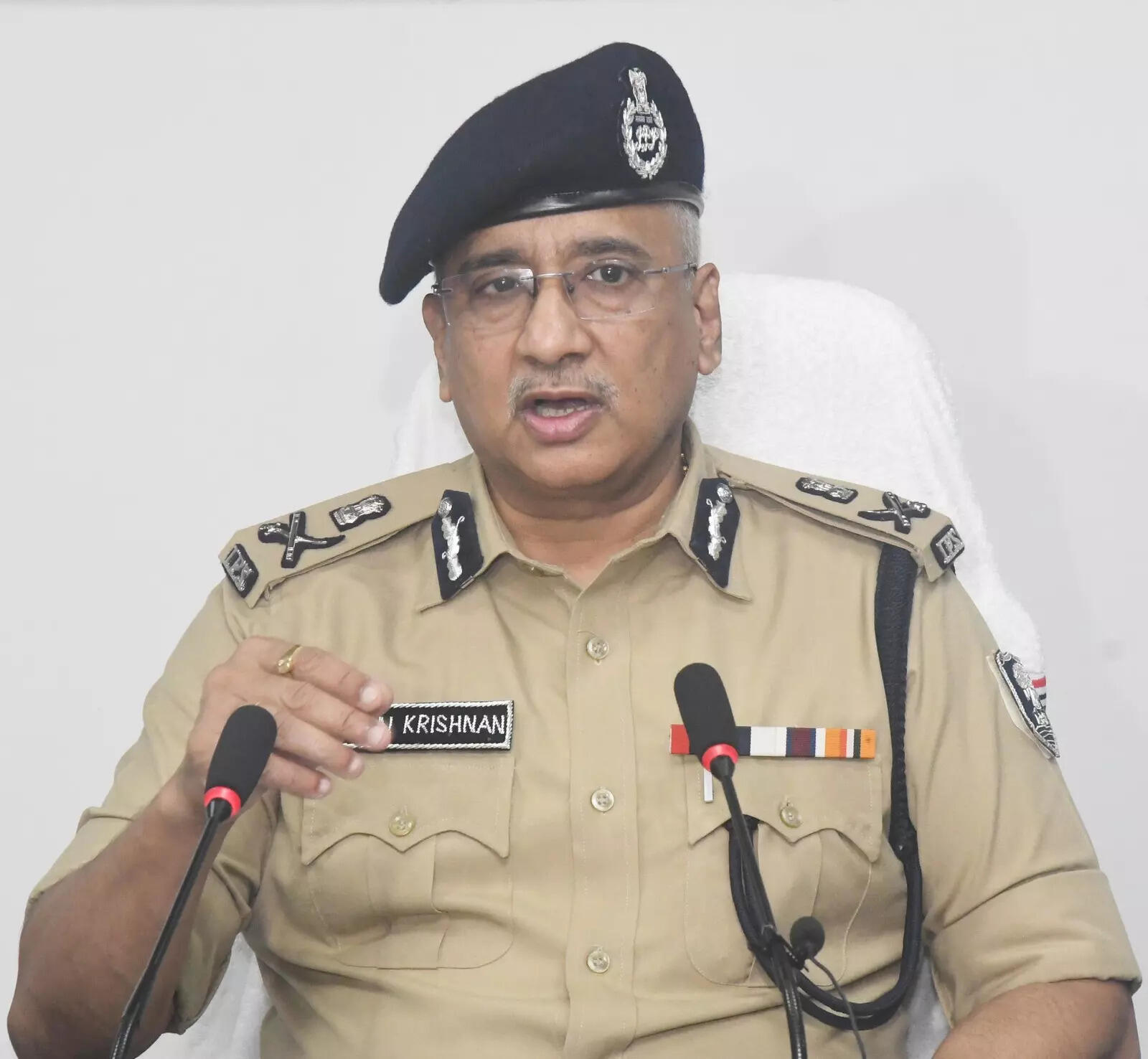 Three police personnel, including DG (Ops), get gallantry awards