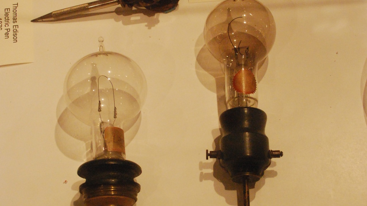 Edison's 1879 lightbulb tests may have accidentally created graphene