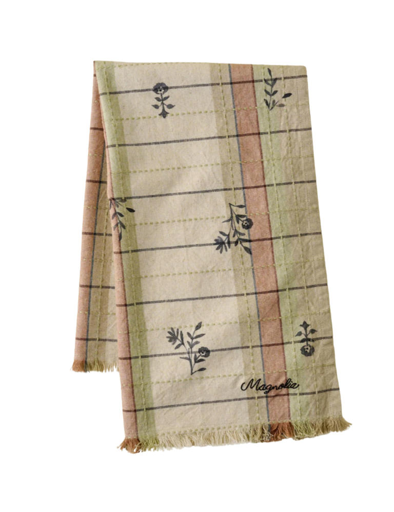 Joanna Gaines’ rose shed is a lesson in how to do modern farmhouse ...