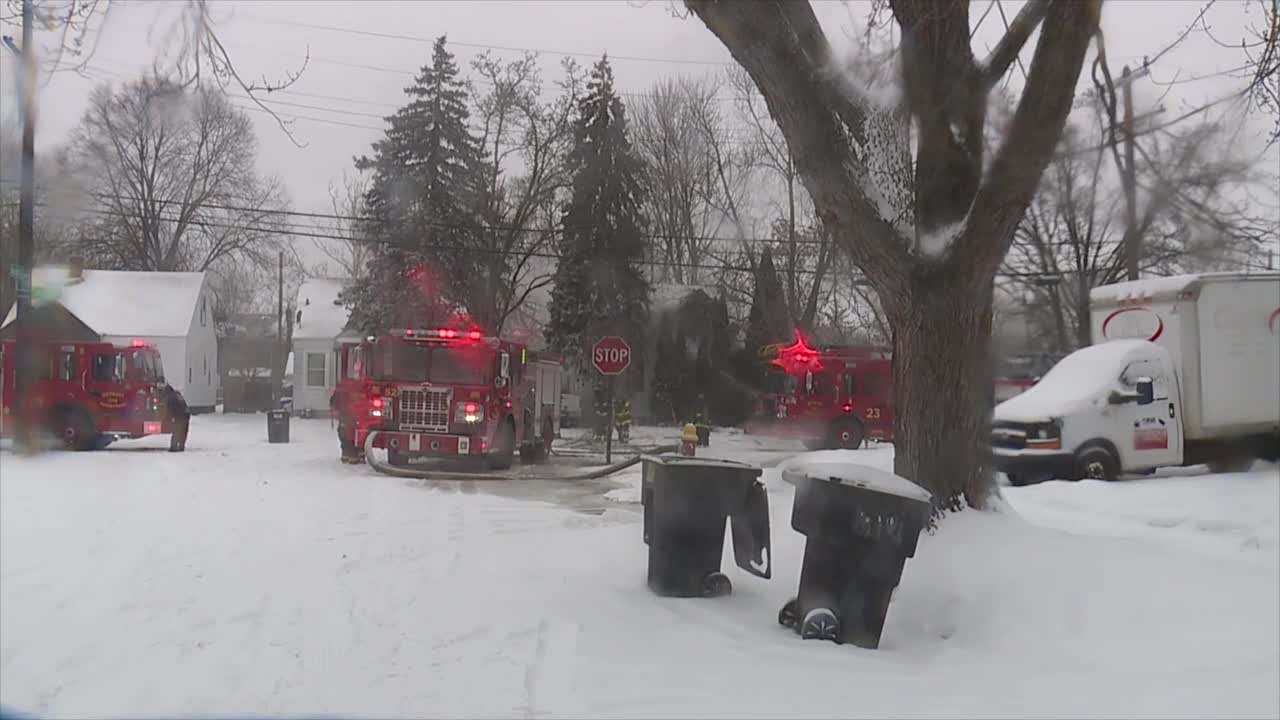 Man found dead after house fire on Detroit's east side