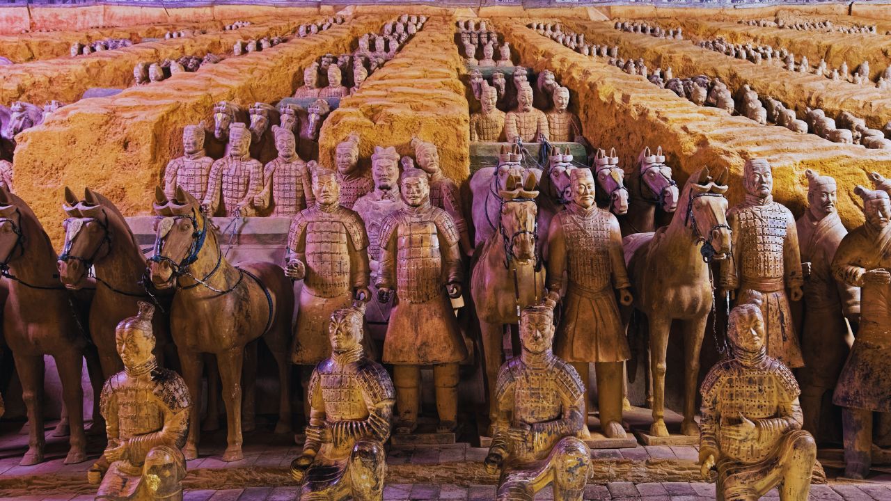 China built an entire army made out of clay... but why?