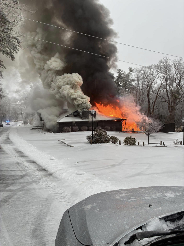 Basement fire overtakes beloved Blowing Rock restaurant amid winter storm
