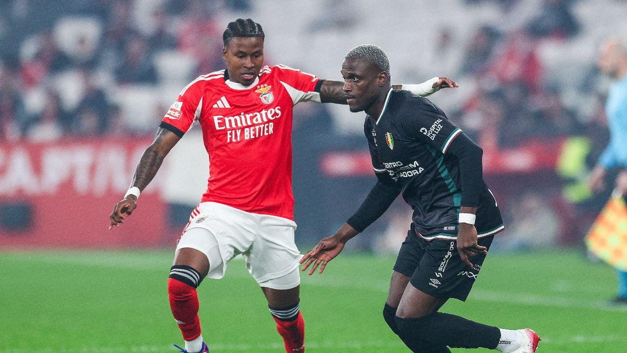 Mourinho: «Posição de Sidny? Vai andar por ali até ao final da temporada»