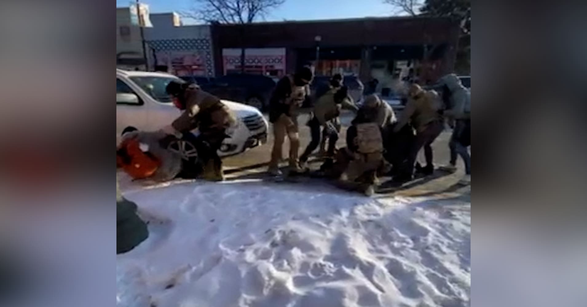 Graphic warning: Video shows moment federal immigration agents shoot ...