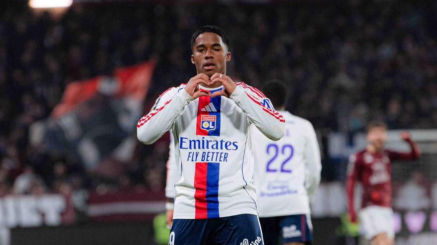 Endrick, desatado: hat-trick y exhibición con el Lyon