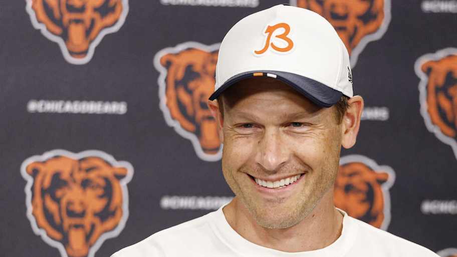 Bears living best-case scenario with Packers' new DC hire