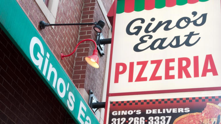 12 restaurants in Chicago for the best deep dish pizza, according to a ...