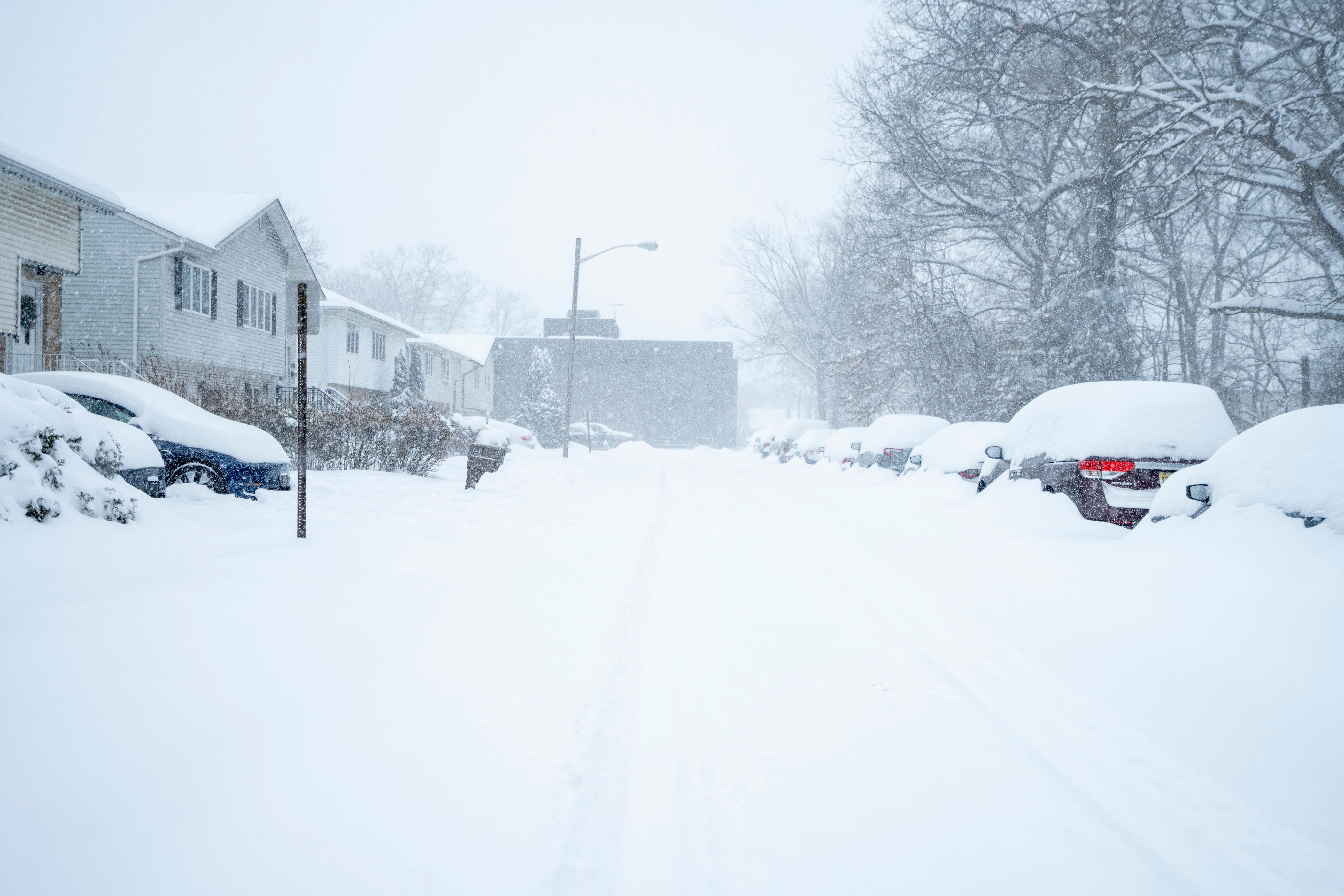 Man dies after apparent medical emergency while shoveling snow in NJ