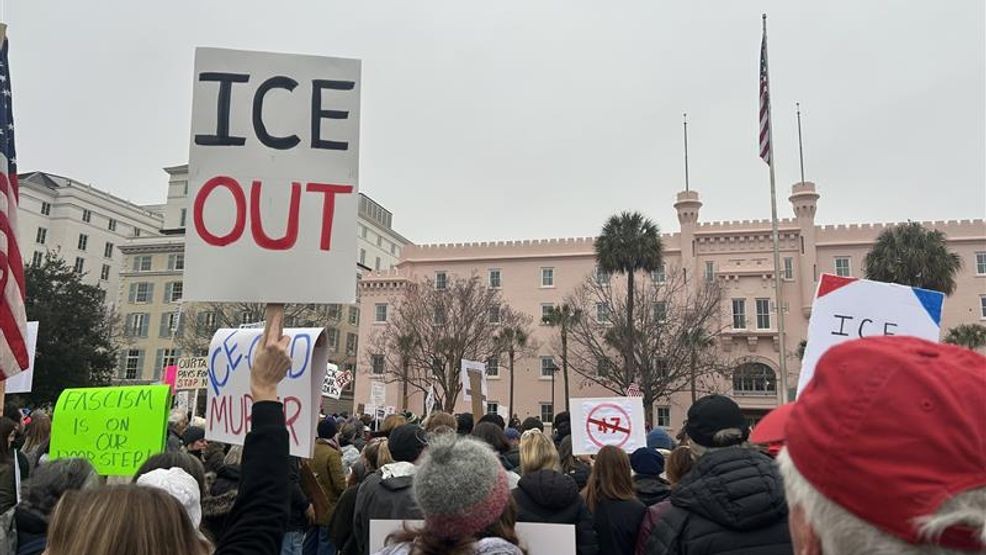 'Stand with us,' emergency protest breaks out downtown after Alex ...