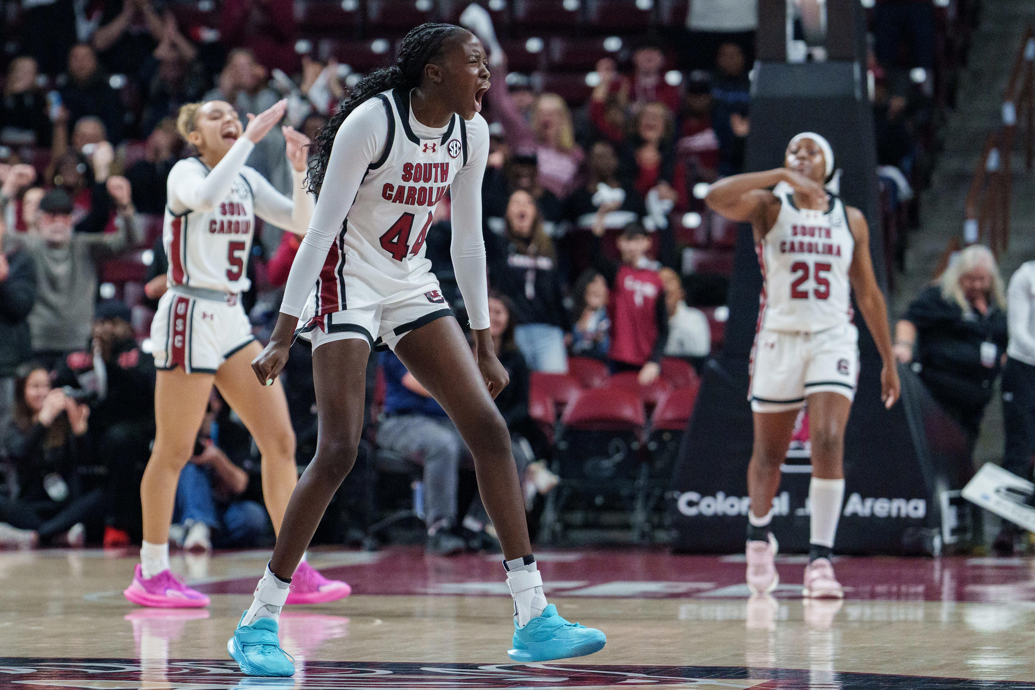 Agot Makeer, Maddy McDaniel injury updates for South Carolina vs LSU