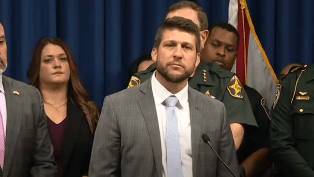 Week in images: Pot petition probe, 1,000 lb great white shark ...