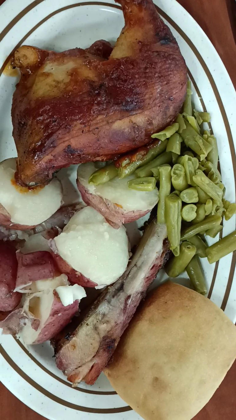 Reasons Ole Times Country Buffet defines all-you-can-eat dining in Georgia