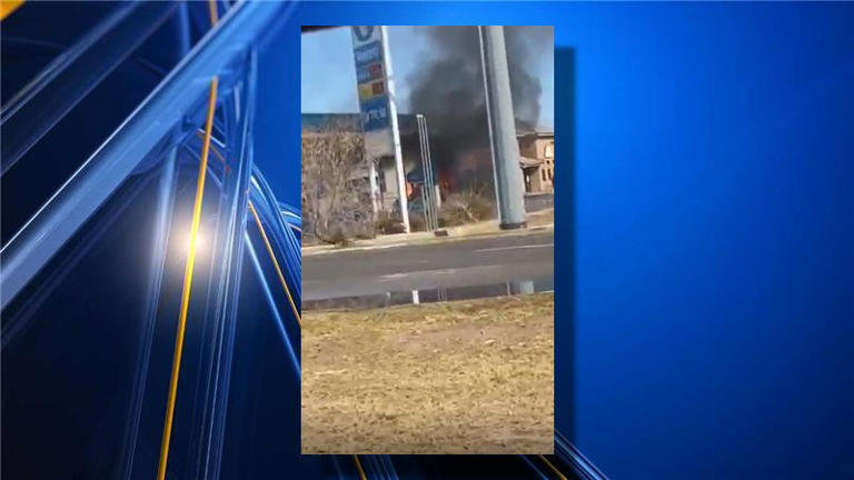 1 person hurt after car fire at Horizon gas station
