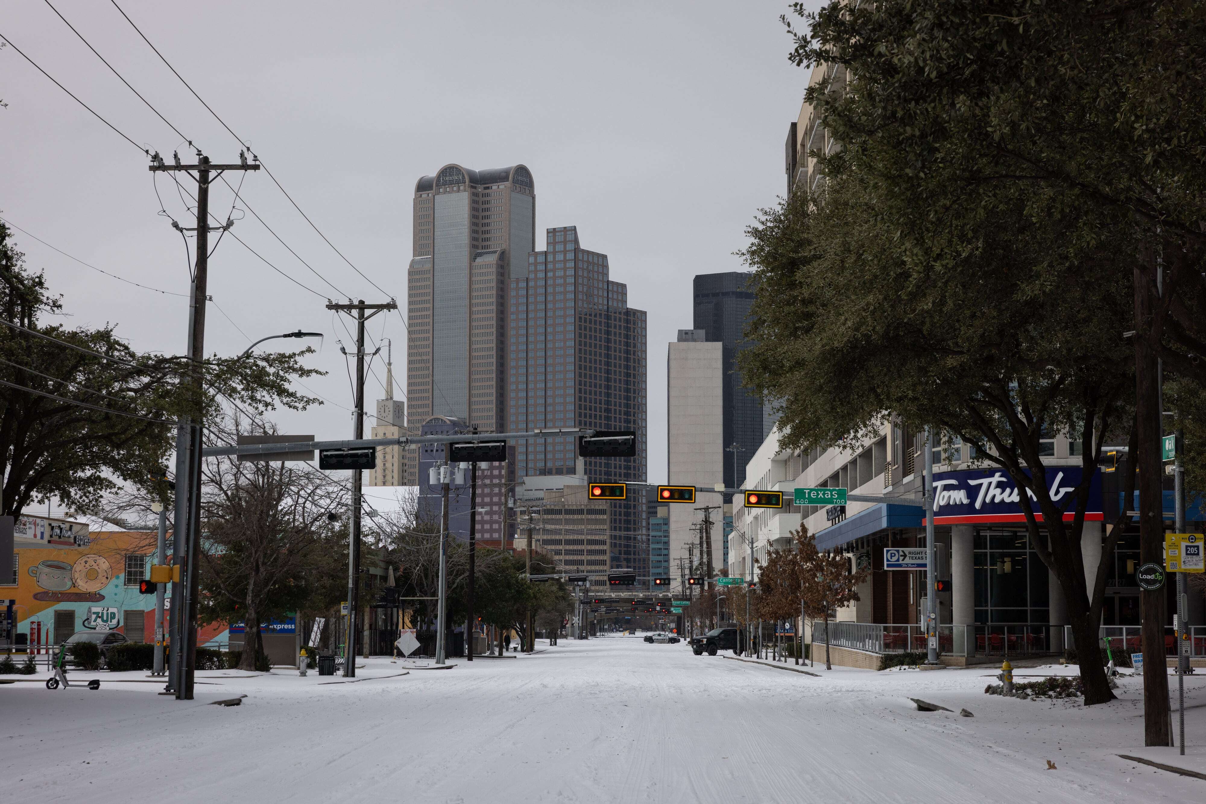 Dallas ISD cancels Tuesday classes. See which other districts have a ...