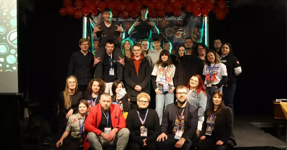 34 finał WOŚP w Nowym Stawie. Na tę chwilę blisko 75 tys. złotych, ale ...